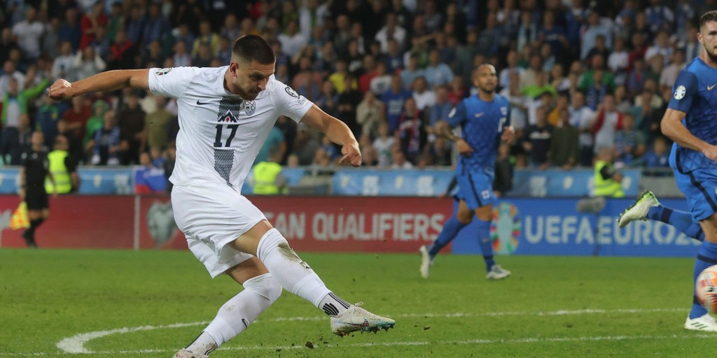Swansea City complete signing of Žan Vipotnik | Swansea